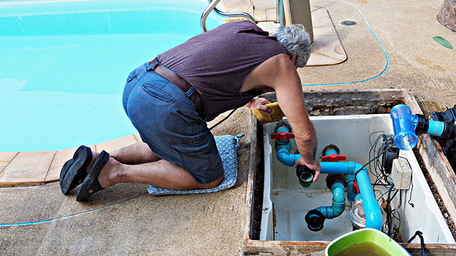 Warning Signs It’s Time to Replace Pool Pumps | S & H Pools